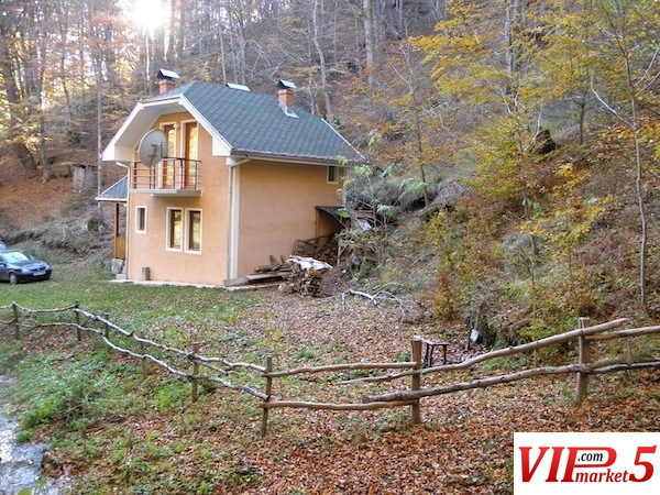 Se izdava vikendica na Ravna Reka-Pehcevo www.ravnareka.tk